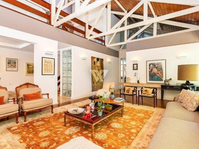 Casa Condomínio 3 Suítes Batel Curitiba