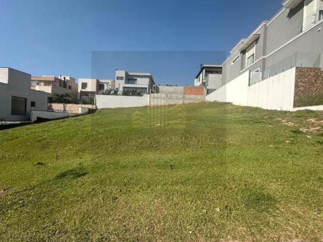 CASA CONDOMINIO 3 SUITES DORMITORIOS ALPHAVILLE