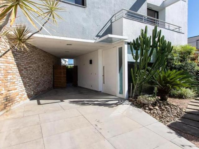 Casa Condominio 240.35m², 3 dormitórios, sendo 1 suíte, 2 vagas Lagos De Nova Ipanema