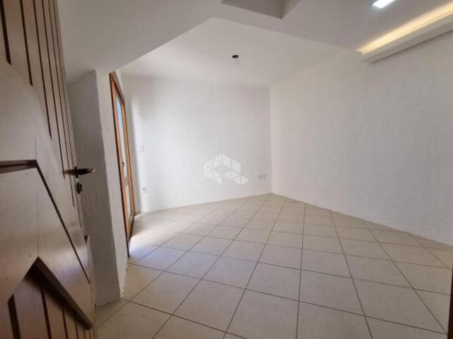 Casa condominio 2 dormitorios suite sacad terraço com churrasqueira 1 garagem