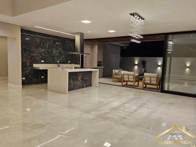 Casa Condomínio 500m²| 4 Suítes|6 Vagas| Sacada Cond. Villas do Jaguari