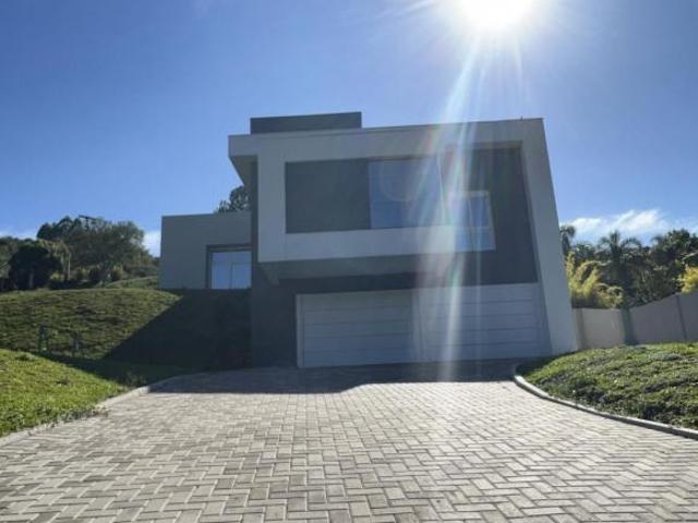 Casa Condomínio Colina | 03 dormitórios | Linha 40