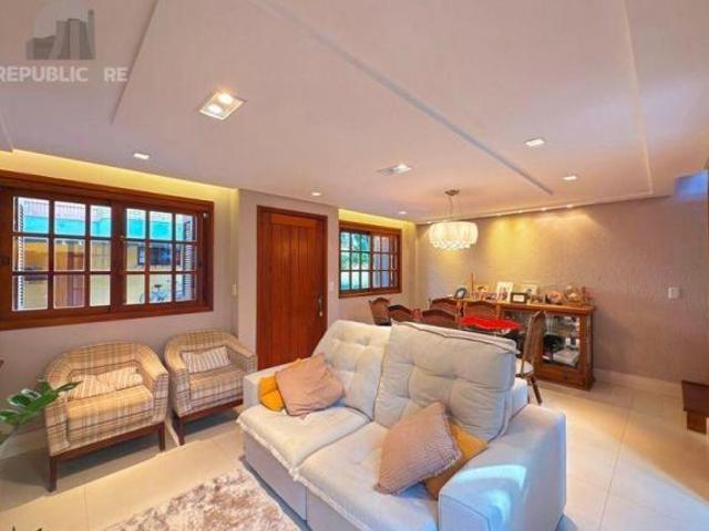 Casa Condominio com 3 dormitórios, sendo 1 suites, 2 vagas Pedra Redonda
