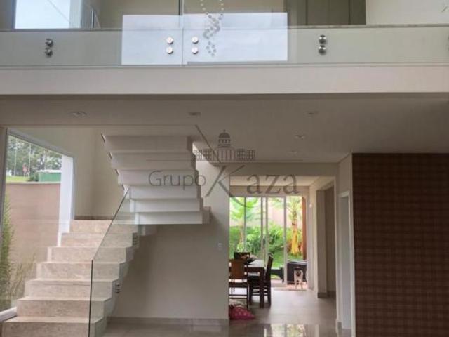 Casa Condomínio Condomínio Residencial Alphaville I 3 suítes 300m²