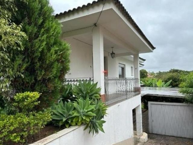 CASA CONDOMINIO CANTEGRIL 4 QUARTOS 2 SUITES E PISCINA