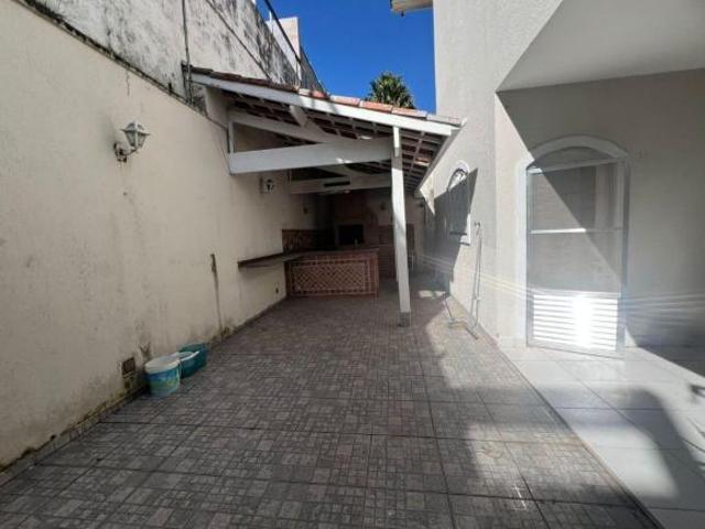 Casa condomínio centro Arujá 3 suítes