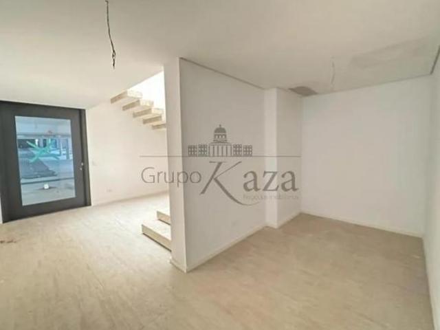 Casa Condomínio Chácara Santo Antônio 4 Dormitórios 850,47m²