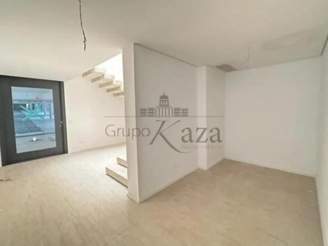 Casa Condomínio Chácara Santo Antônio 4 Dormitórios 850,47m²
