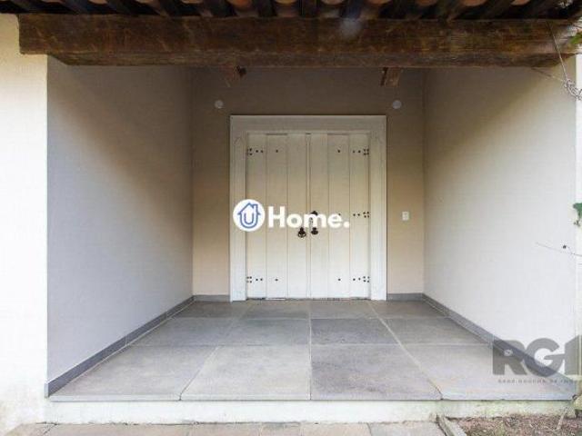 Casa Condomínio a Venda 5 dormitórios, sendo 2 suítes, a master com lareira e