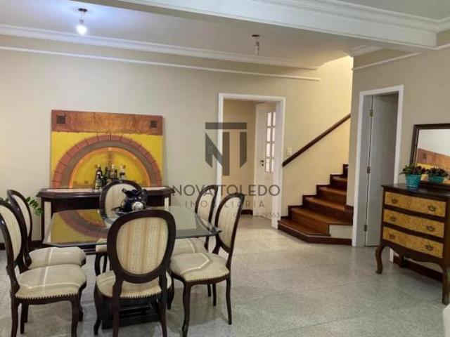 Casa Condomínio à venda em São José dos Campos no bairro Altos da Serra I 4 quartos
