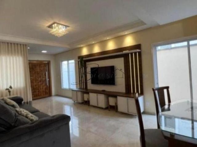 Casa / Condominio Bela Vista / 04 Dormitórios / 03 suíte / 231,70m²AC / 250m²TE Caçapava SP