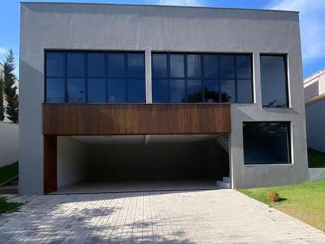 Casa Condomínio do Lago Casa em Condomínio com 3 Quarto s por R$ 2300000.00 no setor Condomínio do