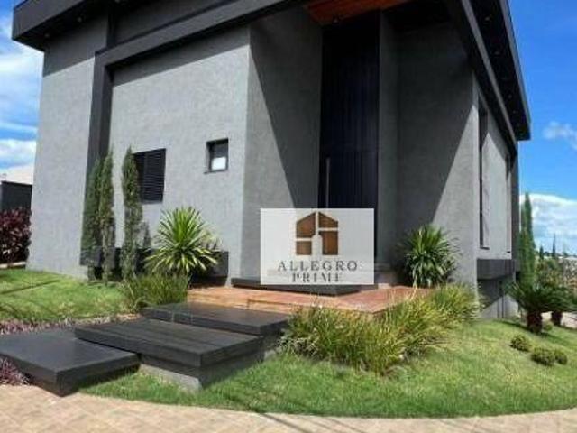 Casa Condomínio Damha IV com 3 suítes e 2 vagas de garagem / Próximo a Represa Municipal !