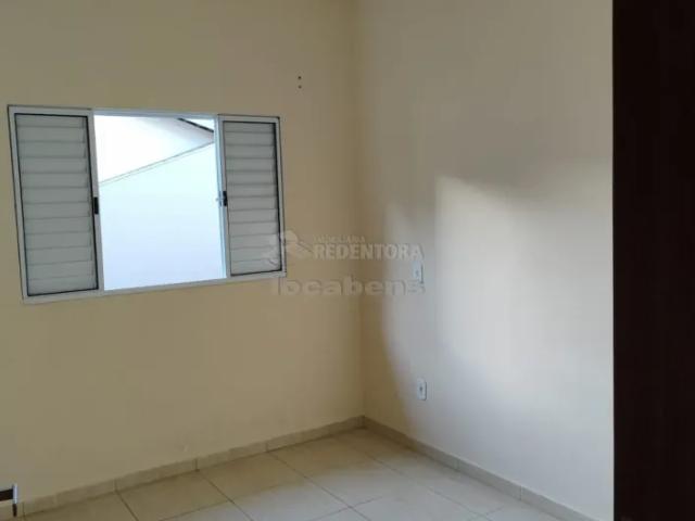 Casa a venda com 03 dormitórios