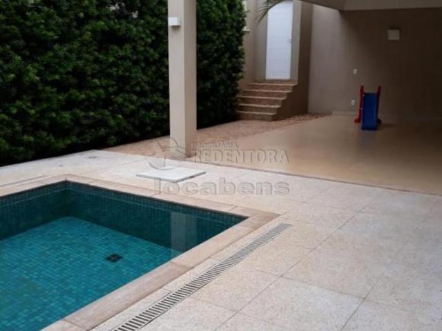 Damha I Casa com 03 dormitorios e 04 vagas de garagem