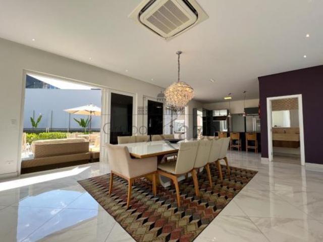 Casa Condomínio em São José dos Campos