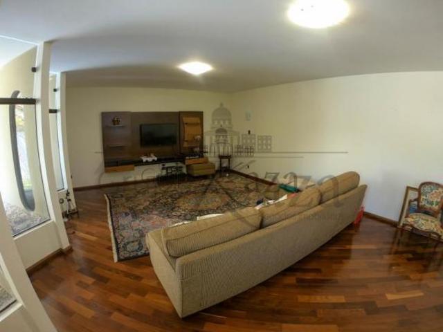 Casa Condomínio em São José dos Campos
