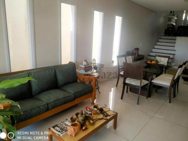 Casa Condomínio em São José dos Campos