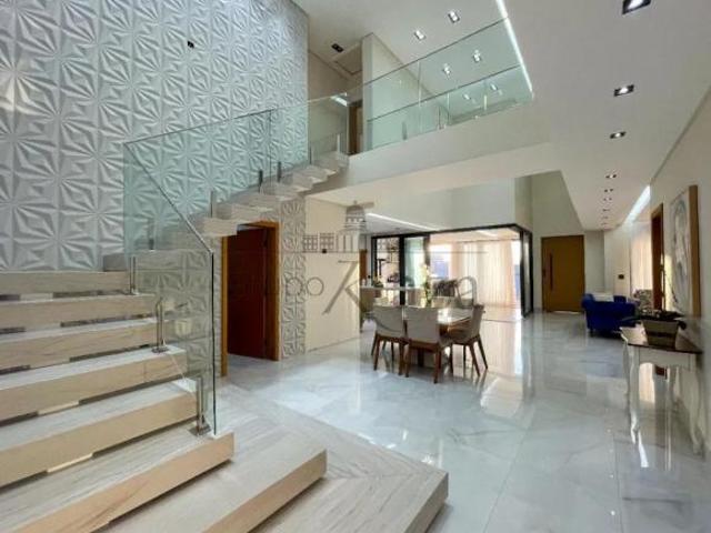 Casa Condomínio em São José dos Campos