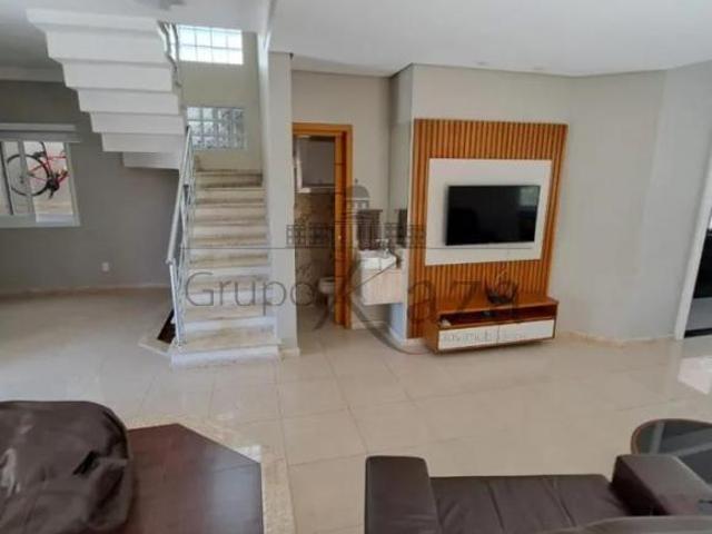 Casa Condomínio em São José dos Campos