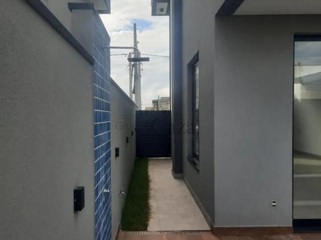 Casa Condomínio em São José dos Campos