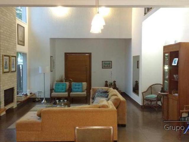 Casa Condomínio em São José dos Campos