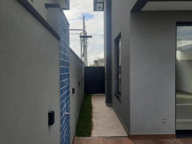 Casa Condomínio em São José dos Campos