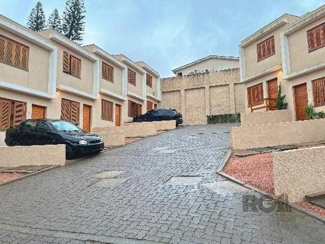 Casa Condominio em Porto Alegre, no bairro Teresópolis, com 2 dormitório s, e 2