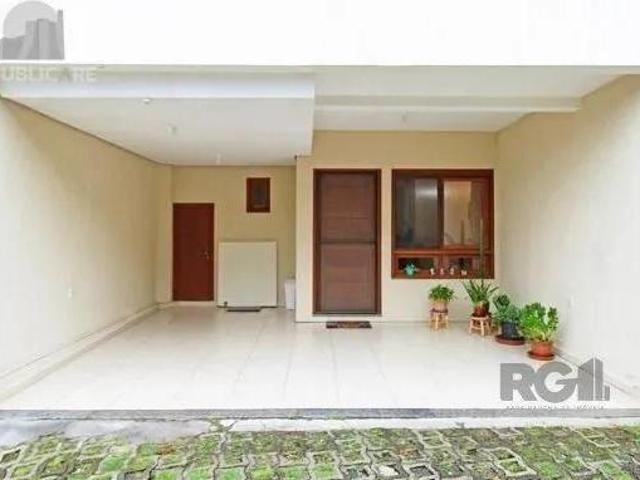Casa Condomínio em Porto Alegre, no bairro Tristeza, com 3 dormitório s, à vend