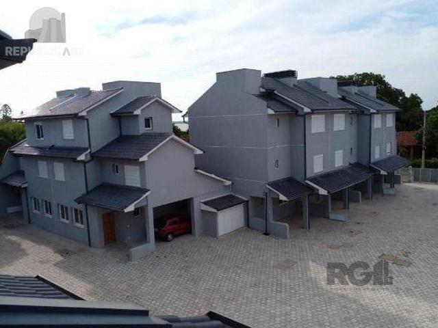 Casa Condominio em Porto Alegre, no bairro Tristeza, com 4 dormitório s, e 4 ba