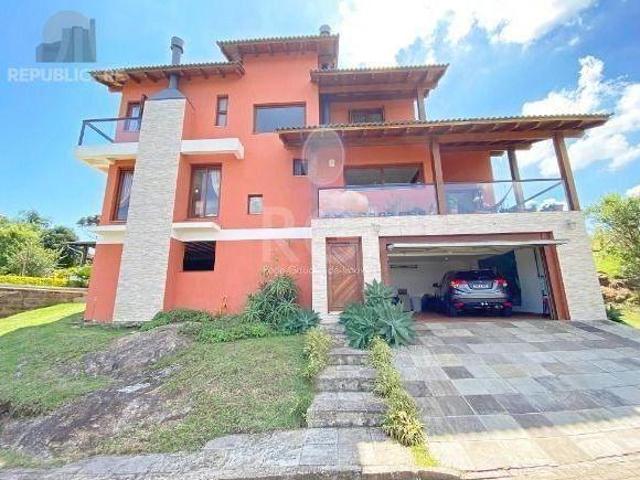 Casa Condominio em Porto Alegre, no bairro Glória, com 3 dormitório s, e 3 banh