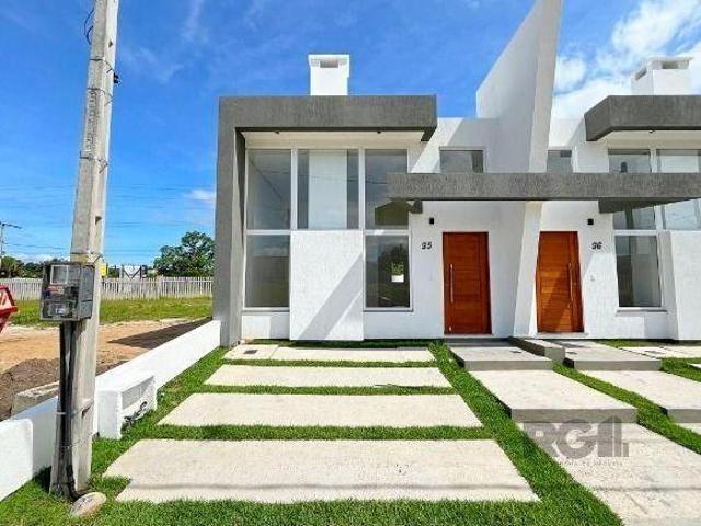 Casa Condominio em Porto Alegre, no bairro Hípica, com 3 dormitório s, e 3 banheiros, à venda
