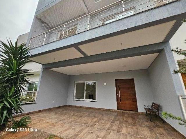 Casa Condominio em Porto Alegre, no bairro Hípica, com 4 dormitório s, e 4 banheiros, à venda