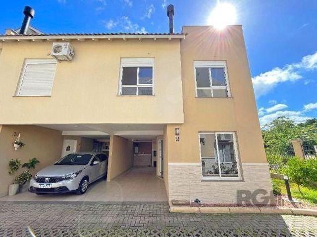 Casa Condominio em Porto Alegre, no bairro Ipanema, com 3 dormitório s, e 3 banheiros, à venda