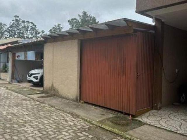 Casa Condominio em Porto Alegre, no bairro Ponta Grossa, com 3 dormitório s, e 3 banheiros, à venda