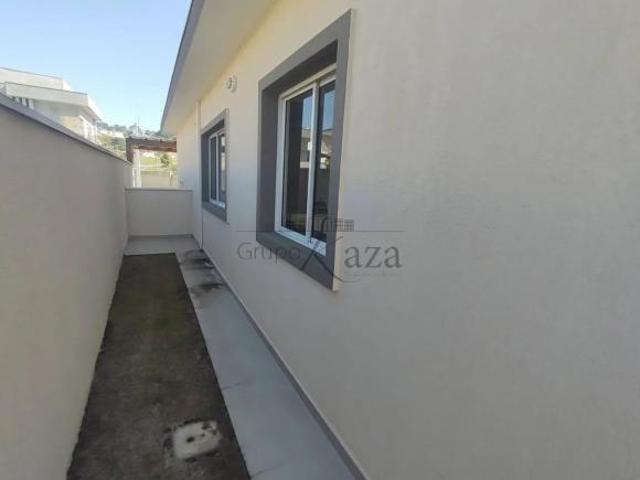 Casa Condomínio Fogaça 3 dormitórios 170m² Jd Panorama Jacareí Venda/ locação
