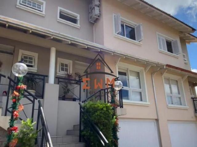CASA CONDOMINIO FECHADO