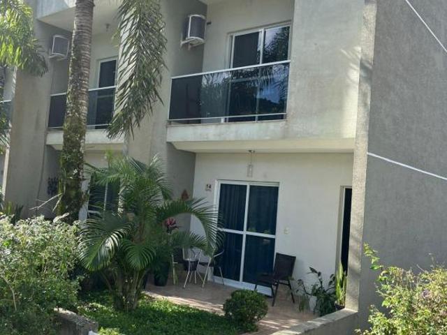 Casa condomínio fechado