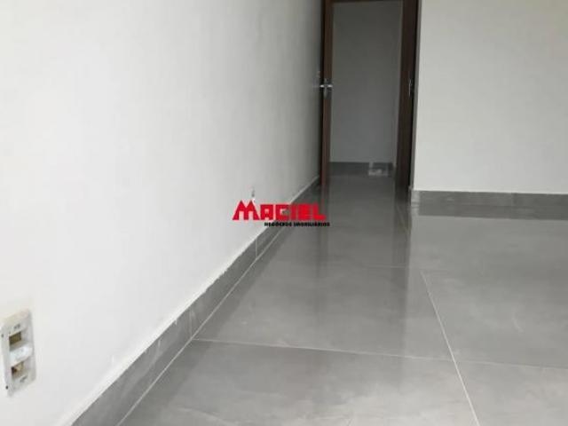 Casa Condomínio fechado 3 SUÍTES ALTO PADRÃO SUÍTE DO CASAL COM MÓVEIS PLANEJADOS E AR CONDI