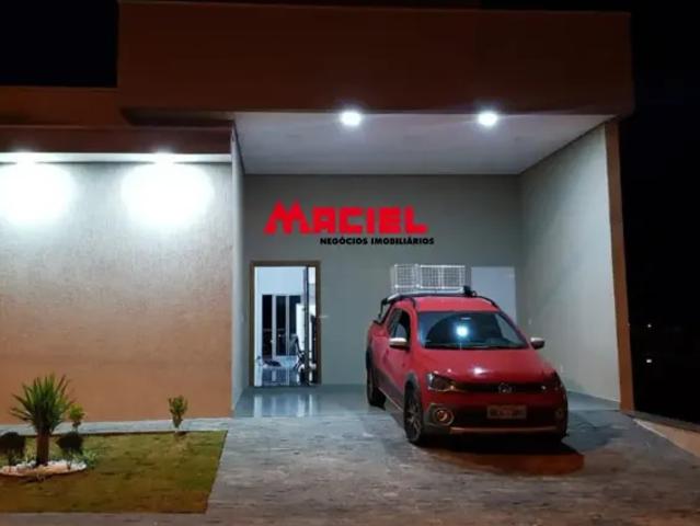 Casa condomínio fechado 3 suítes alto padrão suíte do casal com móveis planejados e ar condici