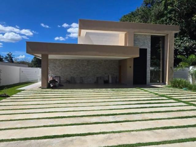 Casa Condomínio Fechado Villa Verde Casa em Condomínio com 4 Quarto s por R$ 2300000.00 no setor Re