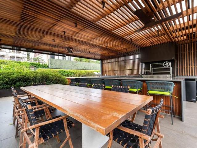 CASA CONDOMINIO FECHADO ALTO DE PINHEIROS 4 SUÍTES 8 VAGAS