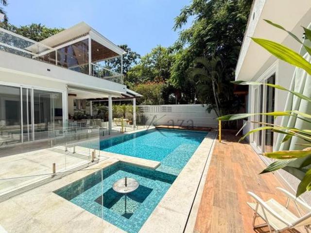 Casa Condomínio Jardim Apolo Condomínio Apolo 8 Dormitórios 737,84m²