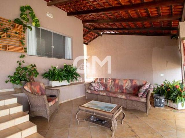 CASA / CONDOMÍNIO / JARDIM EUROPA II / 2 QUARTOS / SUÍTE / GARAGEM 3 CARROS / 61 3595 1212