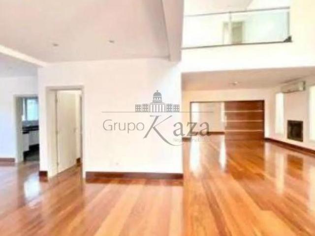 Casa Condomínio Jardim Petrópolis 4 Dormitórios 854m²