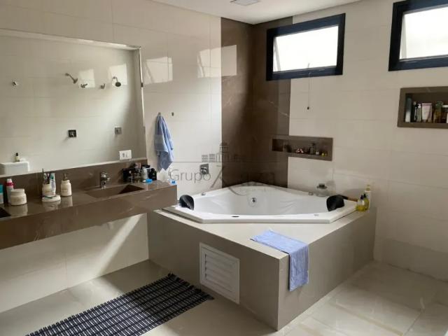 Casa Condomínio Monte Carlo Urbanova 3 Dormitórios 215m²