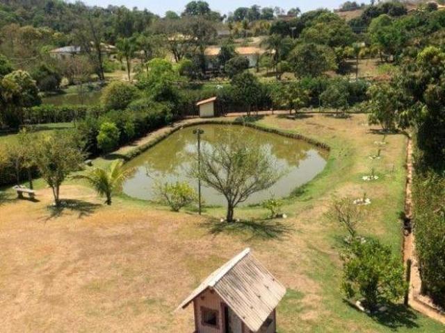 Casa condomínio Solar das Palmeiras