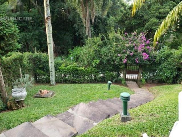 Casa Condominio para Venda 451m², 5 dormitórios, sendo 3 suites, 4 vagas San