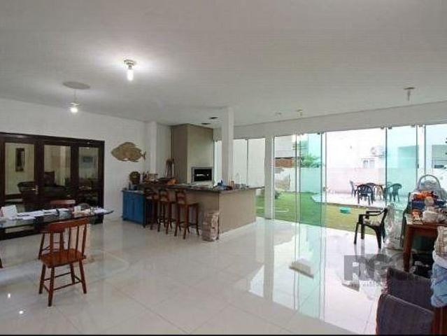 Casa Condominio para Venda 137m², 3 dormitórios, sendo 1 suites, 3 vagas Hípica