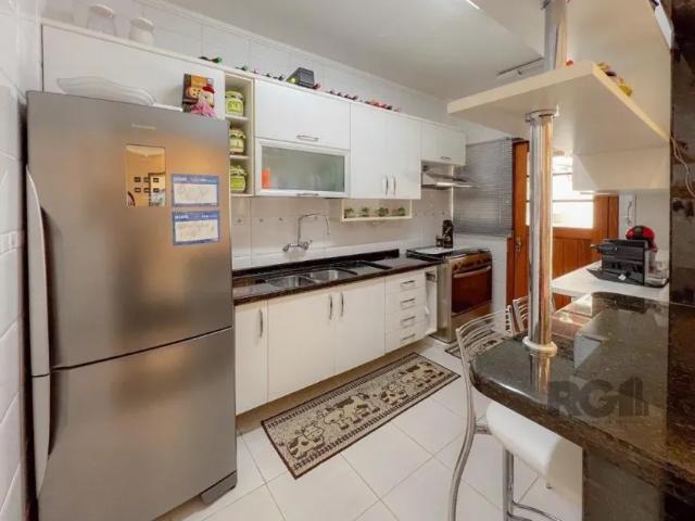 Casa Condominio para Venda 202m², 3 dormitórios, sendo 1 suites, 2 vagas Ipanema/ Jardim Verde